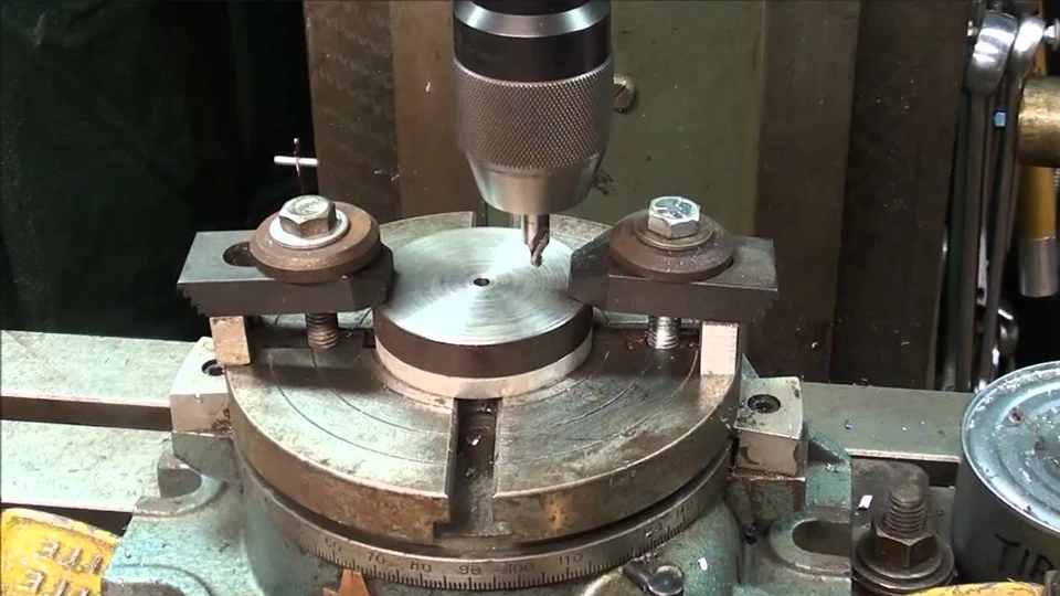 How to Perform Turning on Milling Machine